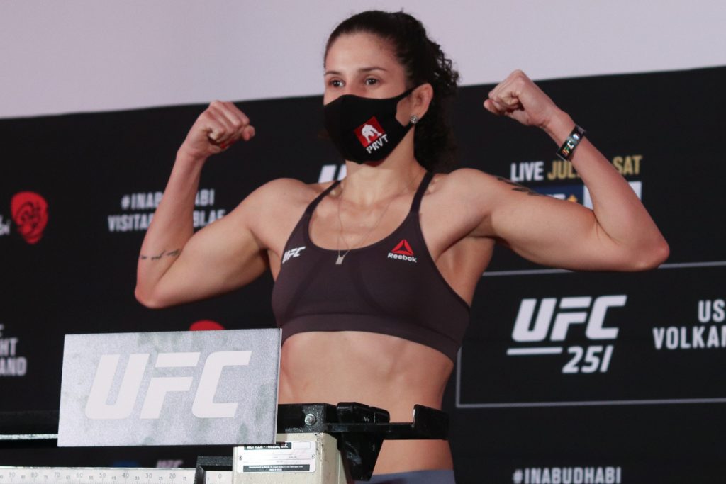 Karol Rosa se emociona por su primera rival extranjera en la UFC ...