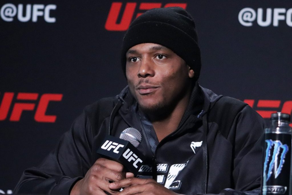 Jamahal Hill reta a Johnny Walker a pelear de forma 'salvaje': "Te ...