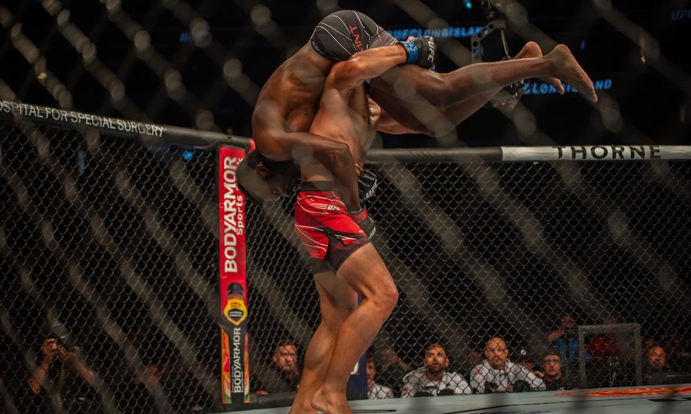 Dustin Stoltzfus logró su primera victoria tras derrotar a Dwight Grant ...