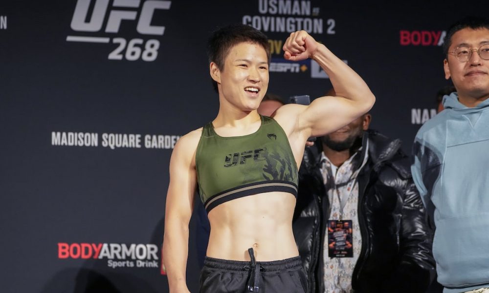 Zhang Weili levanta al campeón de peso pesado Francis Ngannou - Ag ...