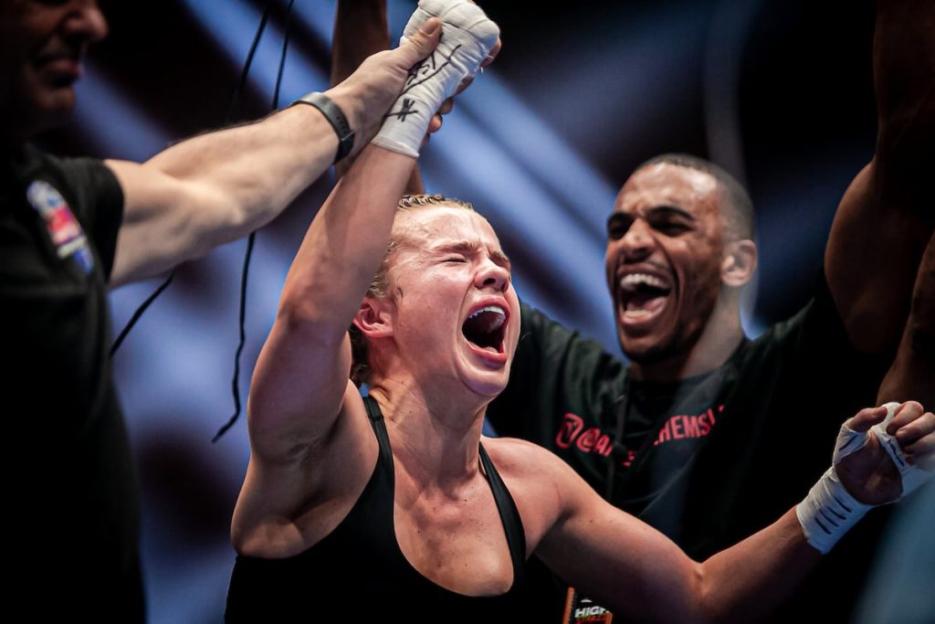 Kingpyn Boxing se disculpa y revela que Daniella Hemsley “decidió dejar ...