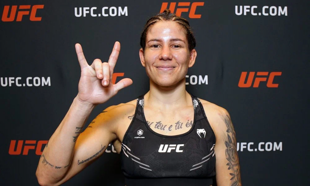 Karol Rosa reveló nombre de su nuevo equipo tras victoria en UFC Vegas 95