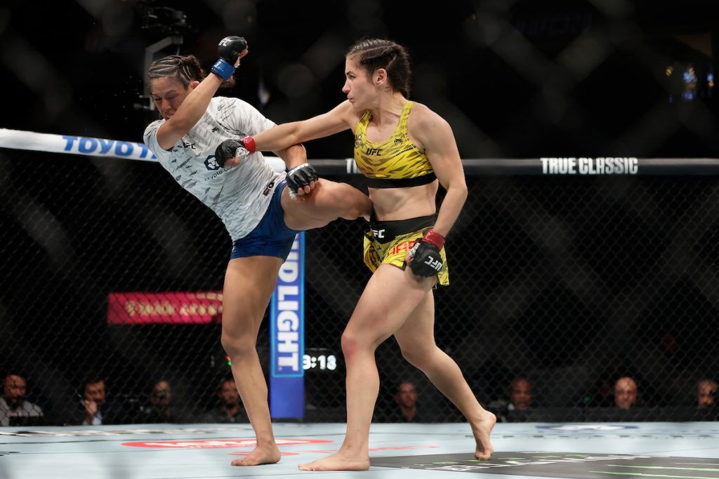 Venezolana Verónica Hardy abre UFC 320 con victoria contra Walker